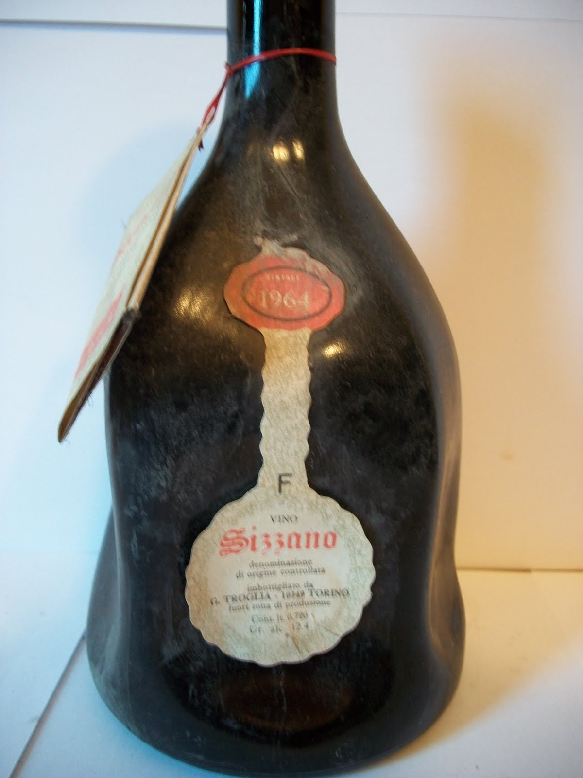 Best Older Reserve Wines: Sizzano DOC 1964 - G. Troglia