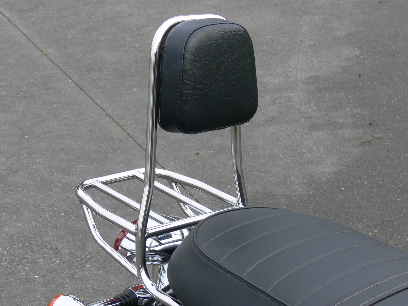 Custom and Chopper Motorcycles and Parts: Touring backrest and Rack