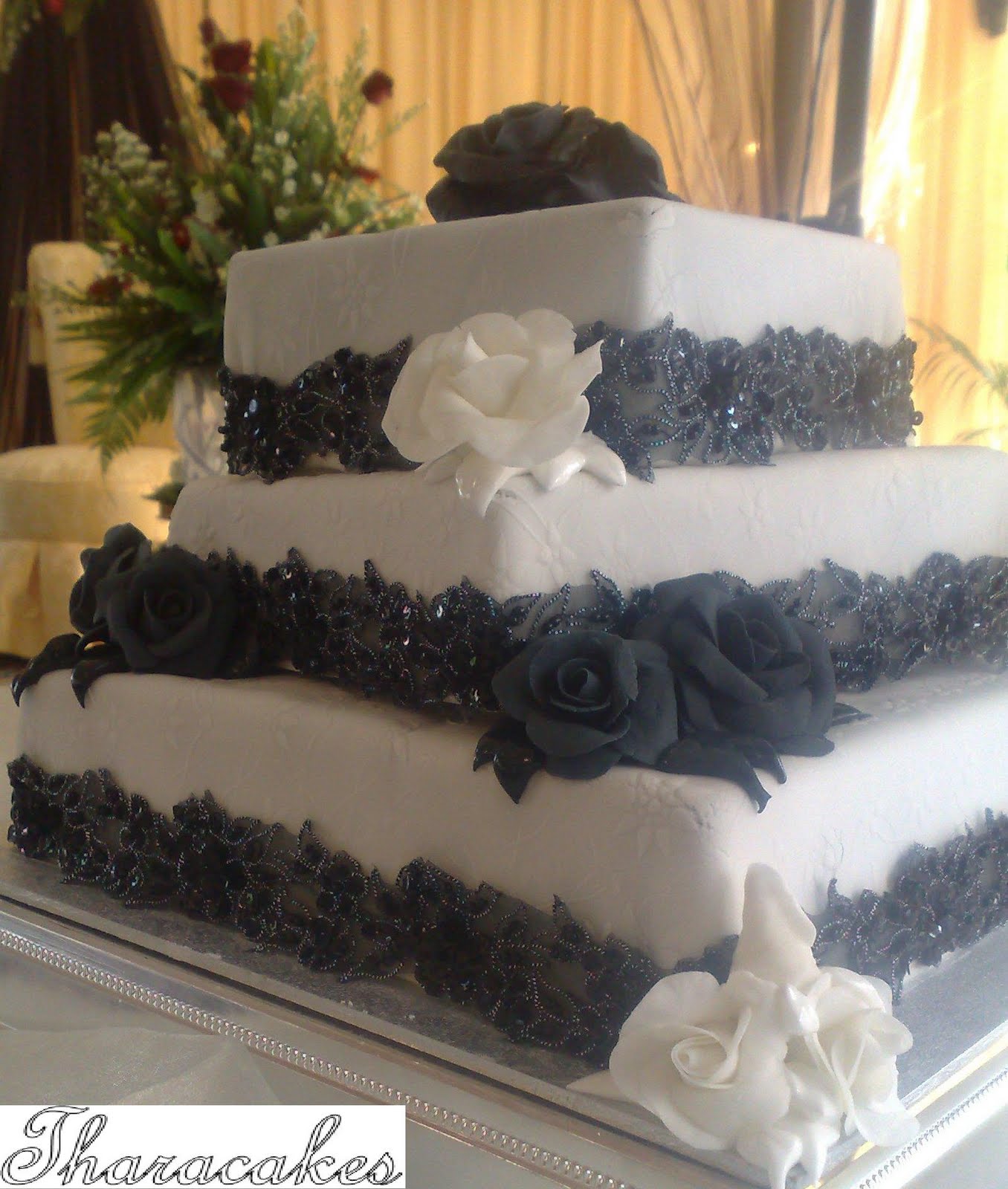 T'hara-cakes 2 bake: About Thara