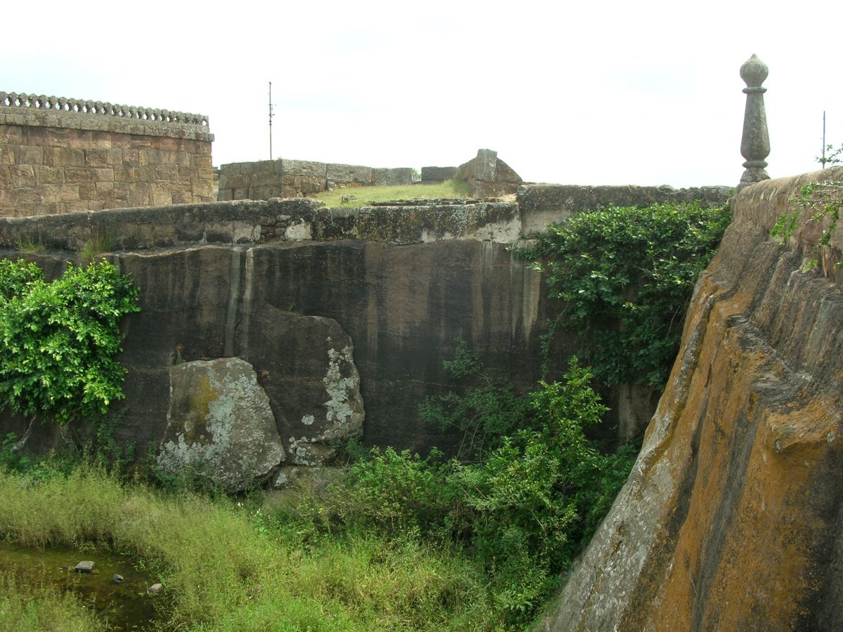 Journeys across Karnataka: Gajendragad Fort
