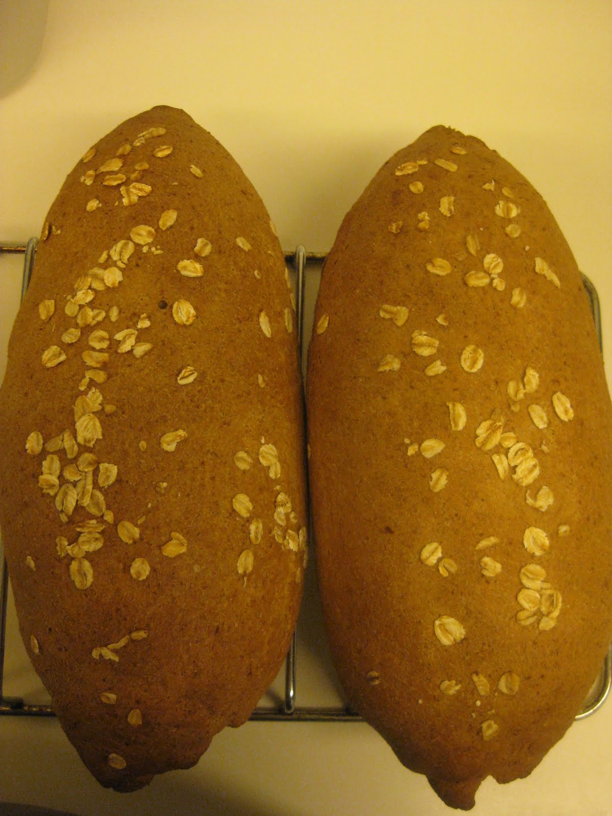 Pan integral de avena / Oats bread - Mis recetas favoritas by Hilmar