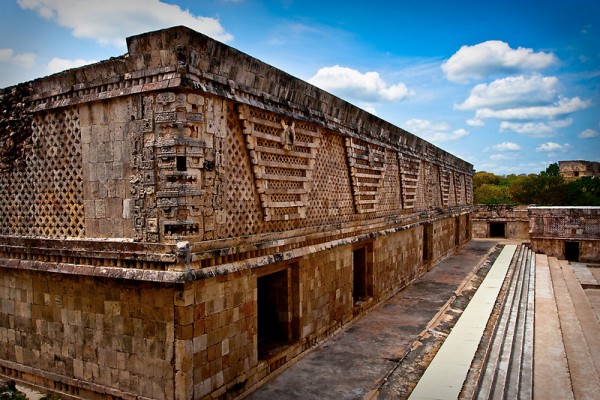 UXMAL: design as a process of interpretation: Theory: Uxmal as an ...