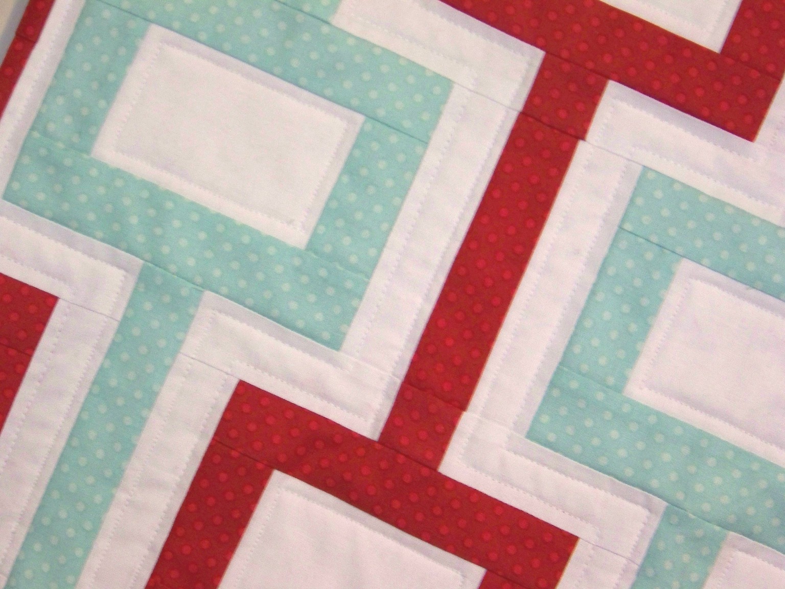 Sew Lux Fabric : Blog: Red & Aqua Mini Mod Pod Quilt