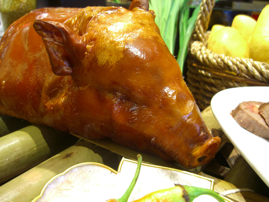 The Heritage Hotel Manila: FIESTA FILIPINIANA AT THE HERITAGE HOTEL MANILA