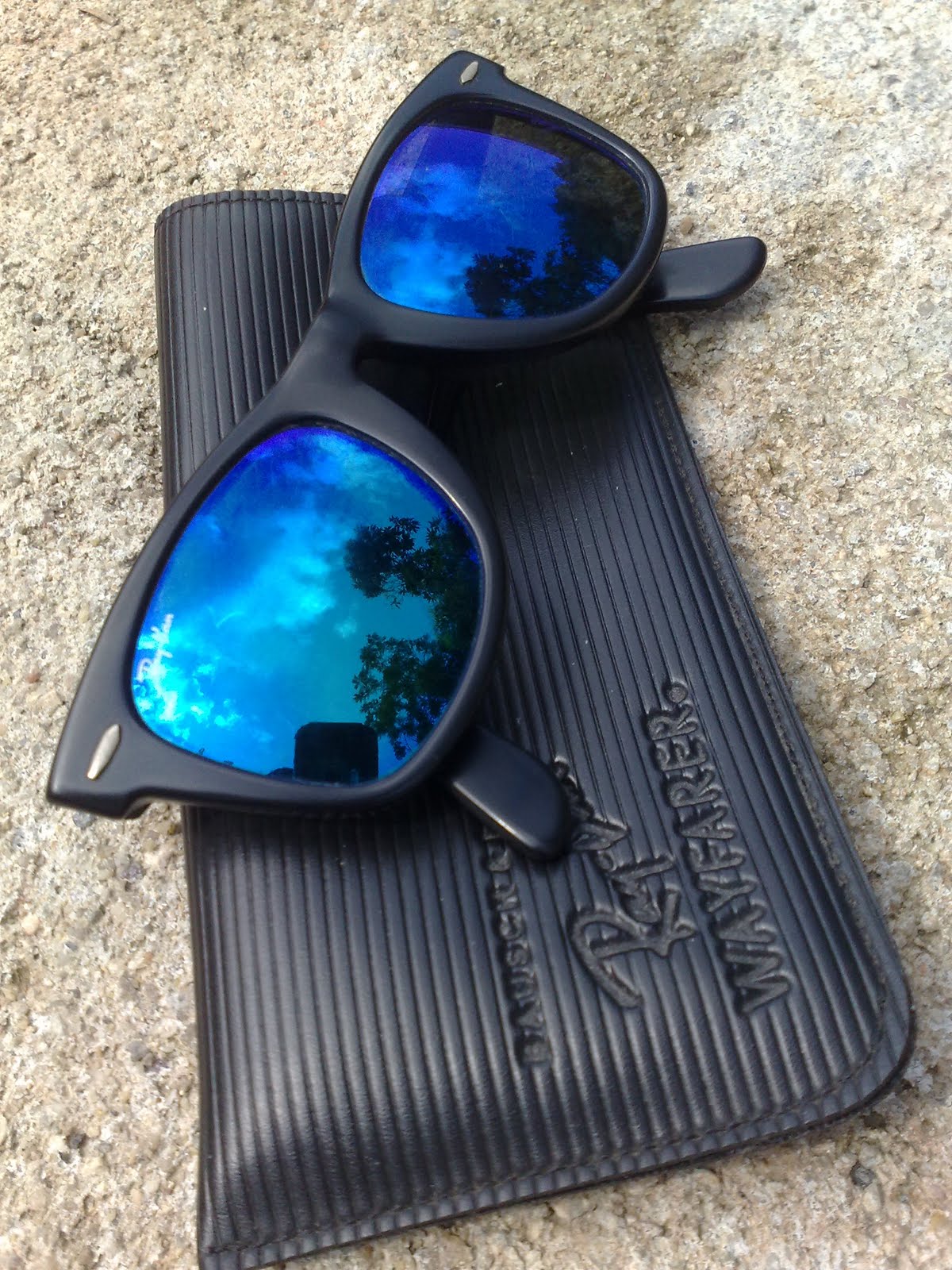 JohairiStore: RAYBAN WAYFARER BLUE MIRROR(SOLD)