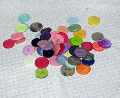 Sew Fantastic: Tutorial:: Sewing a strong Beautiful Button