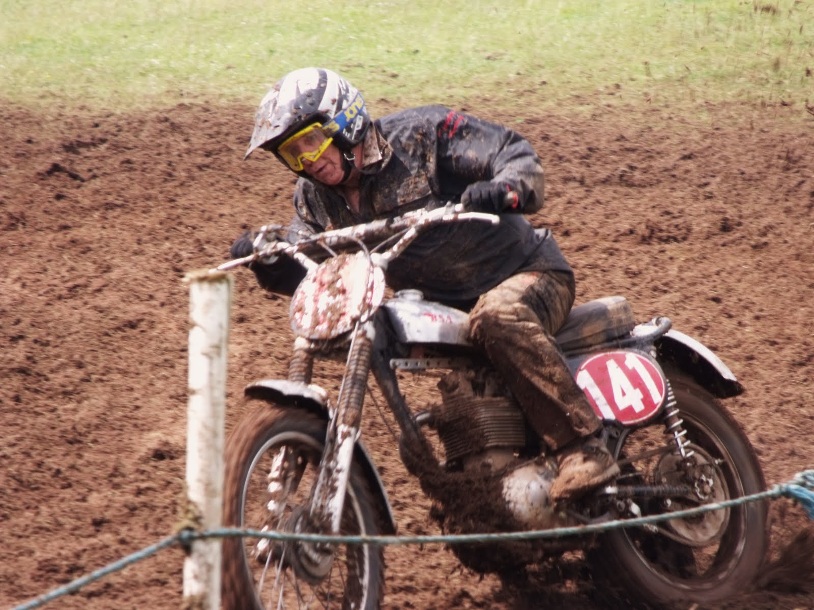 Scottish Classic Motorcycle Racing: Thornhill Scramble 2010