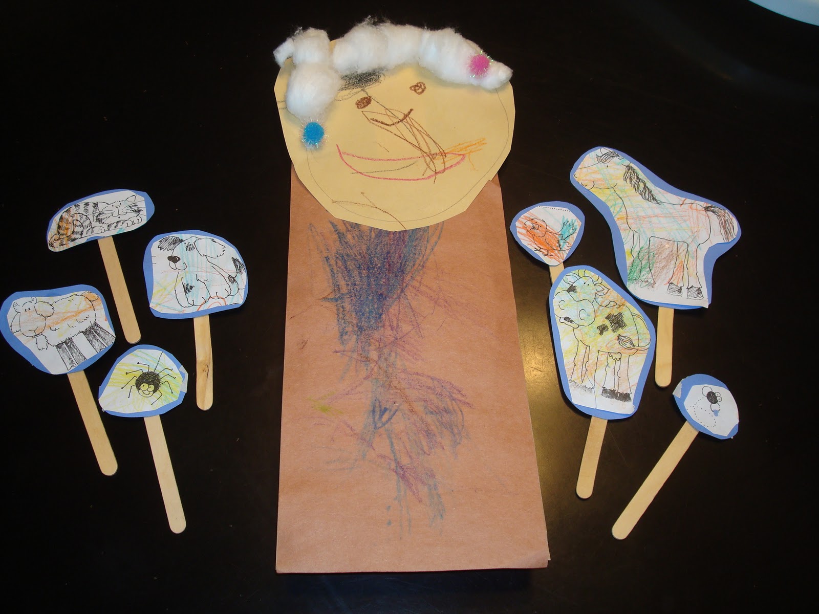 big ideas 4 little people: Old Lady who Swallowed a Fly Puppet