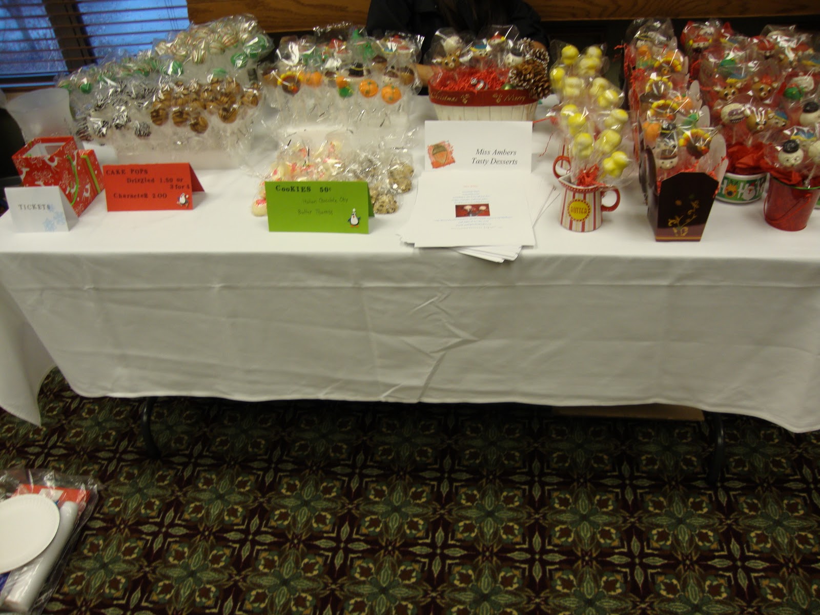 Miss Amber's Tasty Desserts: Holiday Cake Pops for the Craft Show