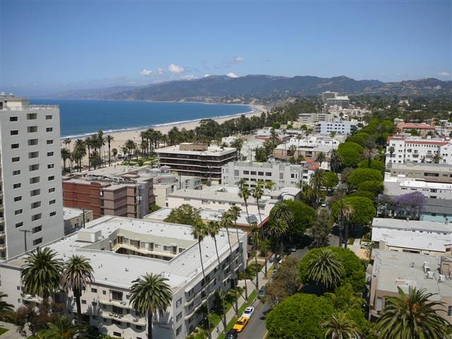 Experiencing Los Angeles: On A Clear Day: View from the Huntley Hotel