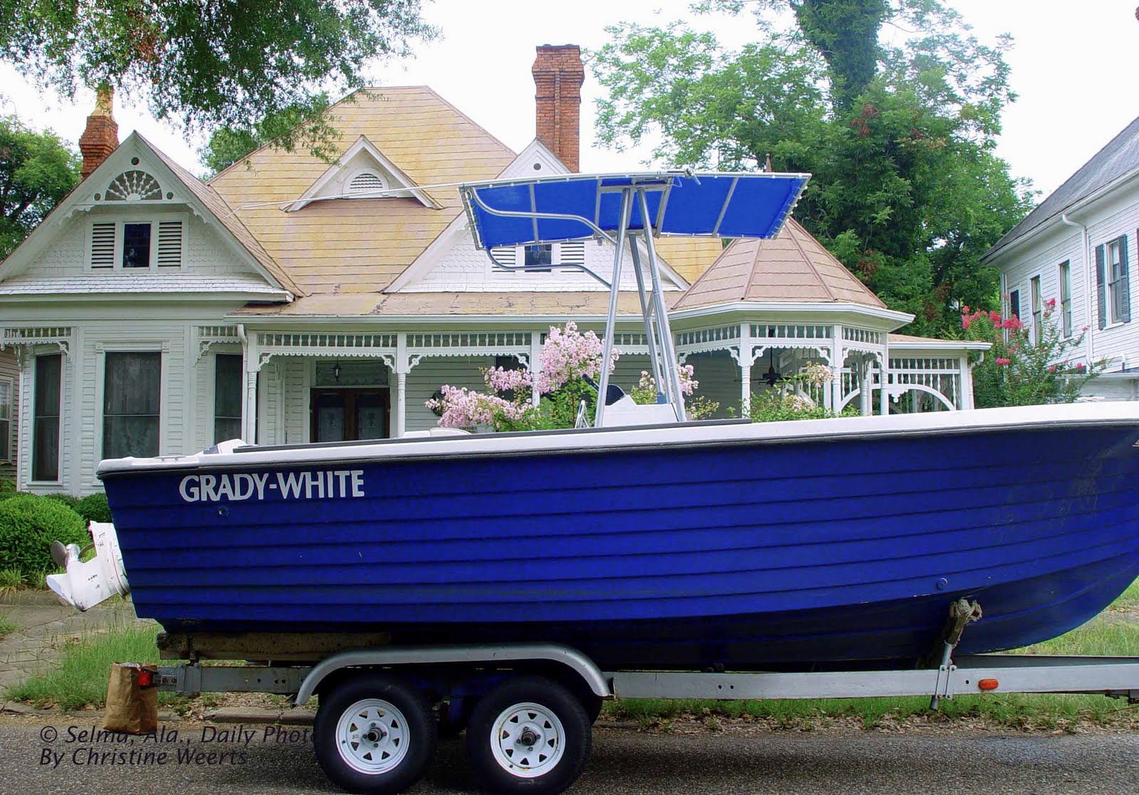 Selma, Ala. Daily Photo: The Big, Blue Boat