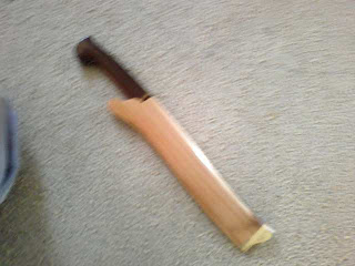 Koleksi Sarung Dan Ulu Parang