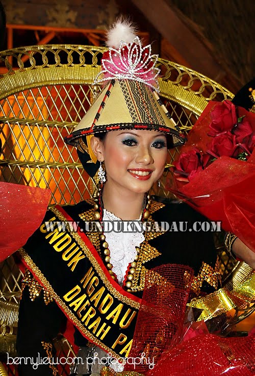 Giving My Best: Unduk Ngadau