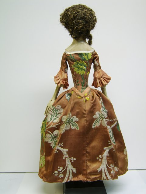 THE ARTISTS HAND: William Higgs Style 14 inch