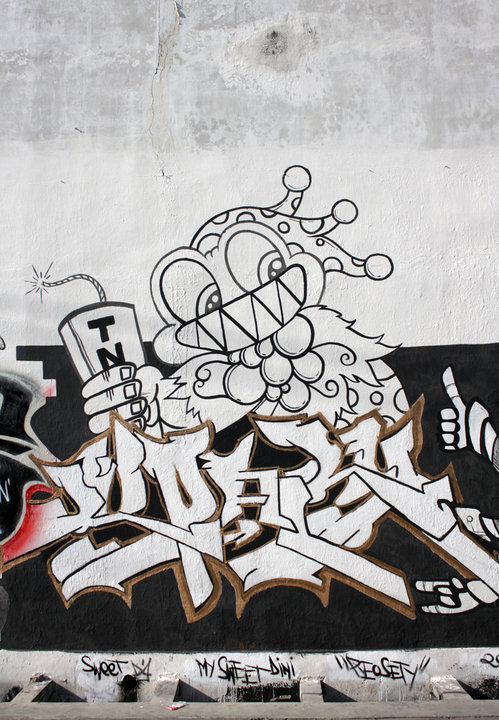 LORONG SYNDICATE: BLACK and WHITE MURAL GRAFFITI PROJECT 2010