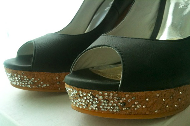 The Clover Beauty Inn: Pazzion: Black Crystal Wedges