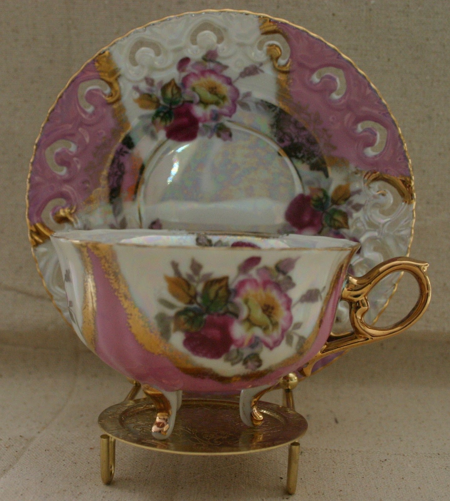 Home is Where the Heart is: ~3 Legged Tea Cups Part One~