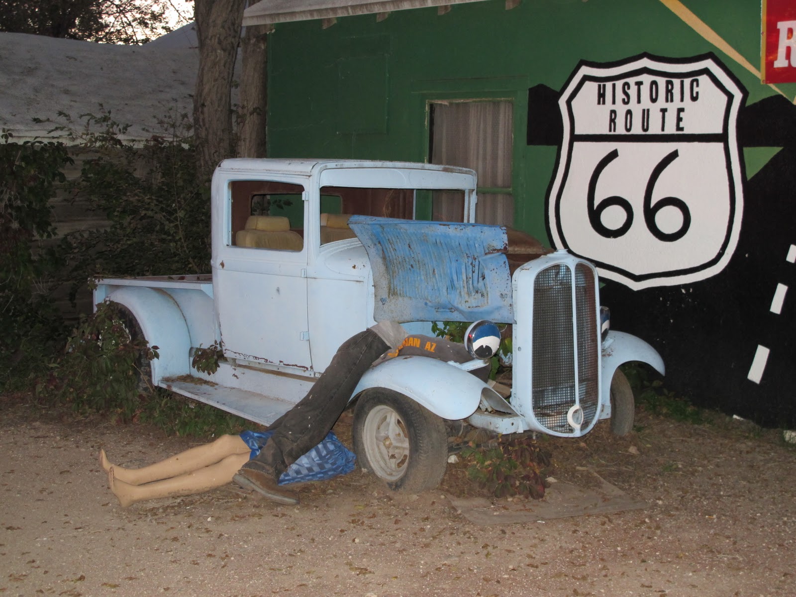 Yes, we caravan: ROUTE 66