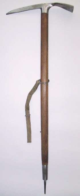 El piolet de madera: Werk "Aschenbrenner", el piolet de Hermann Buhl