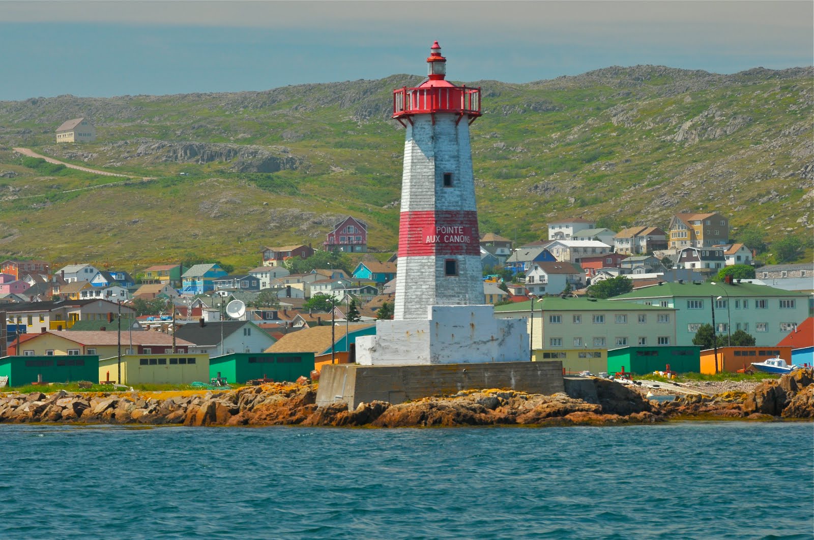 TRAVELS WITH LYNN AND BUDDY: St. Pierre, France - July 19, 2010