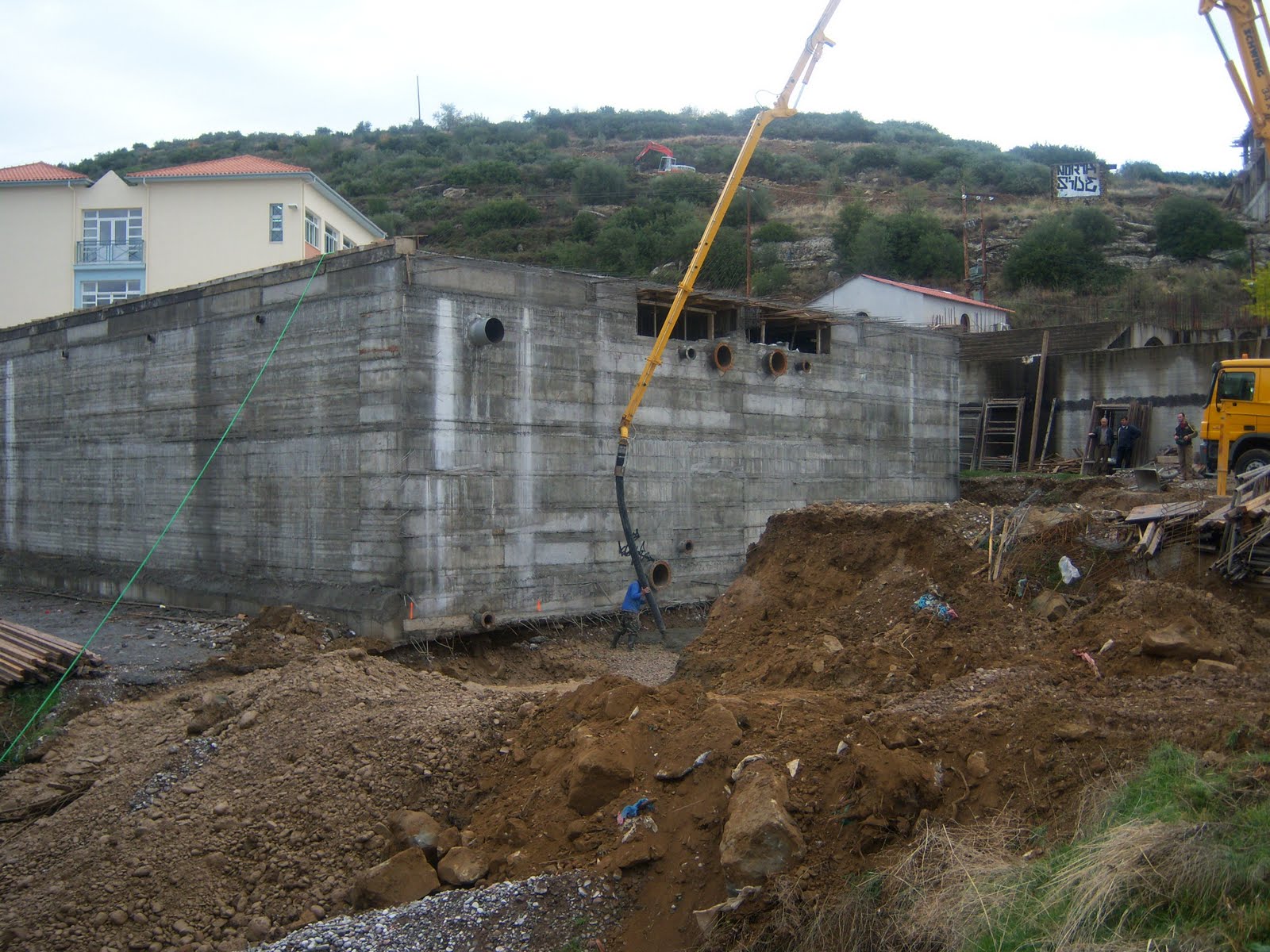 ΤΟΠΟΘΕΤΗΣΗ ΣΙΔΗΡΟΥ: ΔΕΞΑΜΕΝΕΣ ΥΔΑΤΟΣ