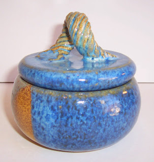 Jane Bess Pottery LLC: Jars, bunnies, and bowls