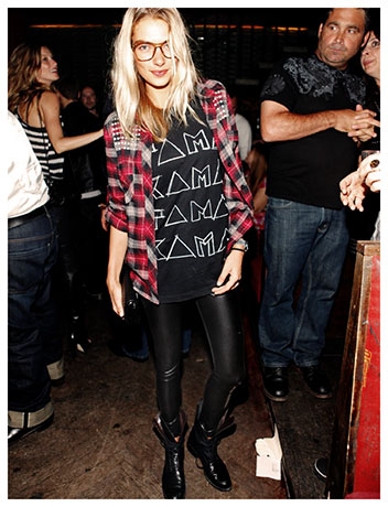 Fashion Gossip: Gap-Toothed Smile Jessica Hart Style