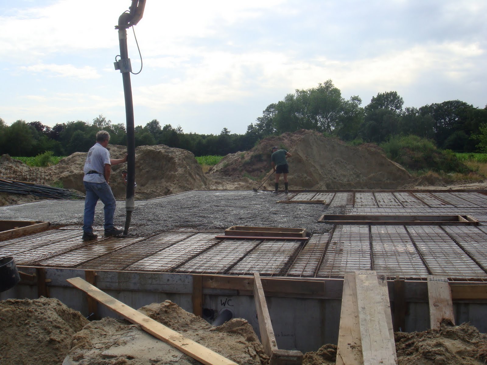 kattebolleke: Druklaag beton op de kelderwelfsels
