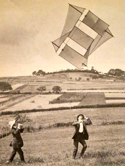 MONDOBLOGO: krazy for kites!