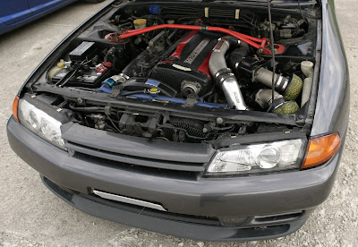 Nissan Skyline scrapbook: Nissan Skyline R32 GT-R engine bay. Dunnville ...