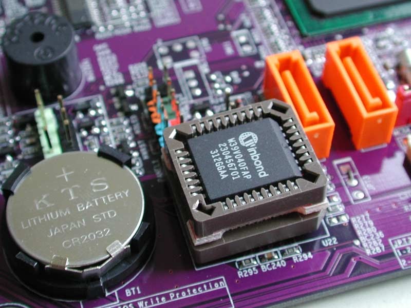 placa madre: PILA / BATERIA (CMOS)