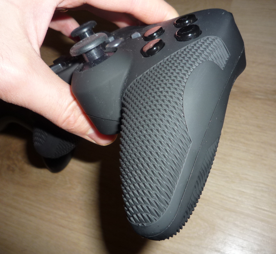 30-something gamer: Power A Pro Elite Wireless Controller - review