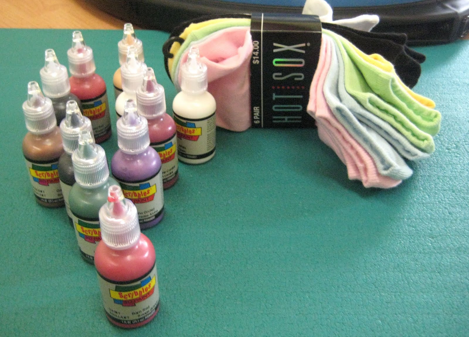 The Studio Diva: Make your own Sticky Socks!