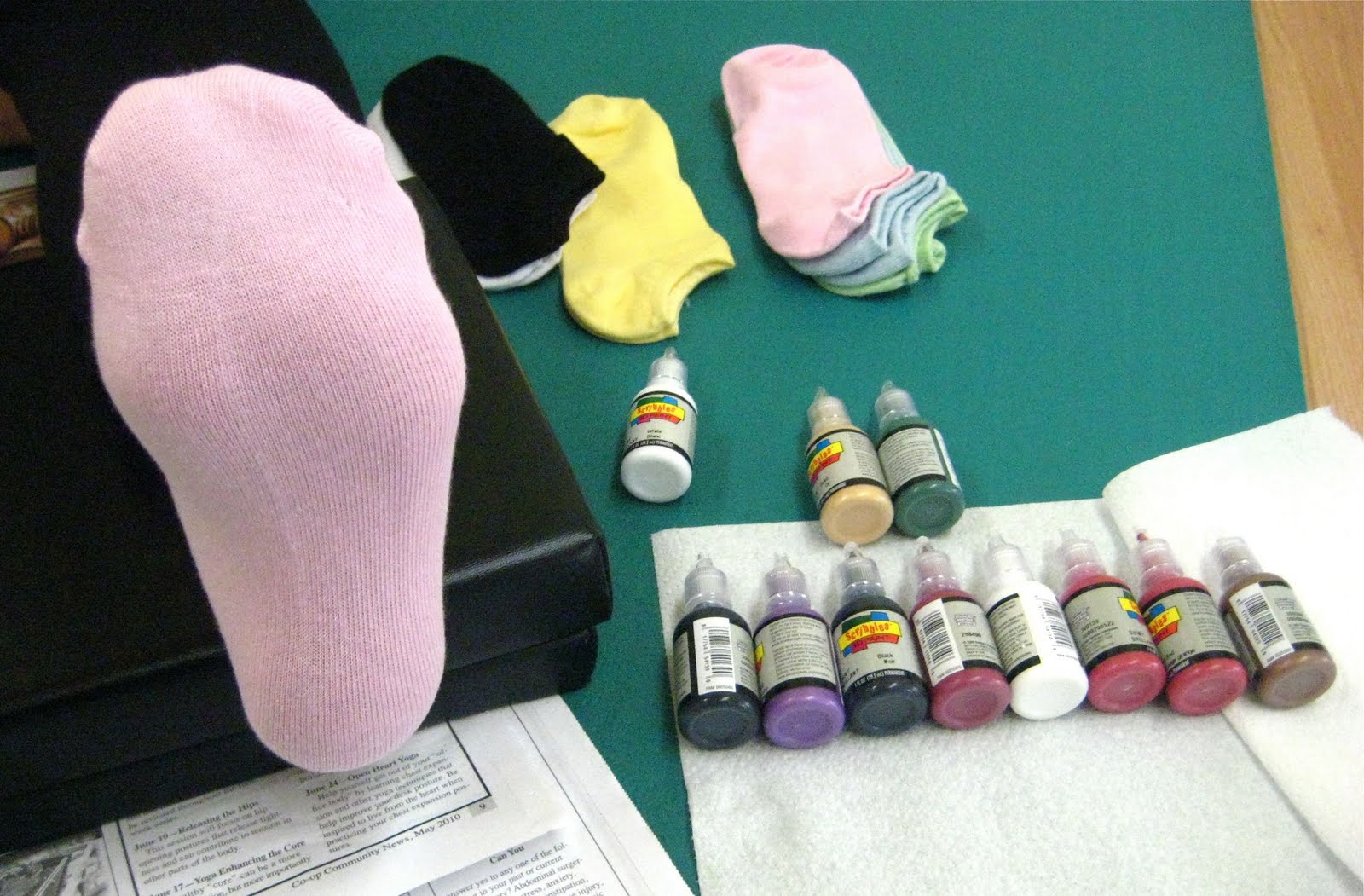 The Studio Diva: Make your own Sticky Socks!
