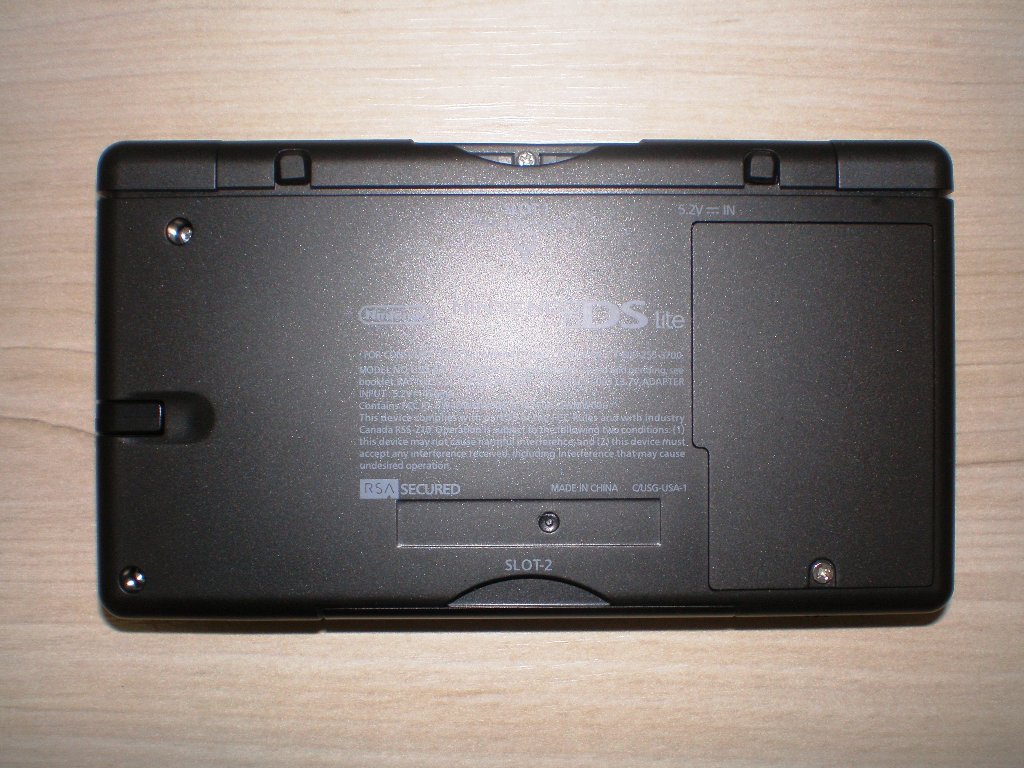 Lula Venera: REVIEW: Nintendo DS Lite Refurbished