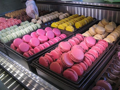 paris breakfasts: Bonjour Macarons Again