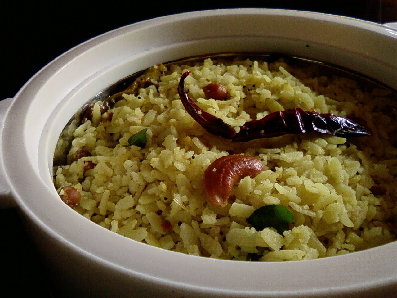 Atukula Pulihora ~ Tamarind Poha - Blend with Spices