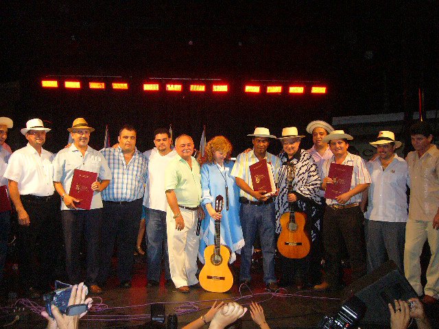 EL LIBRO DÉCIMAS DEL POETA CHE BONILLA: LA DECIMA PANAMEÑA EN PUERTO RICO