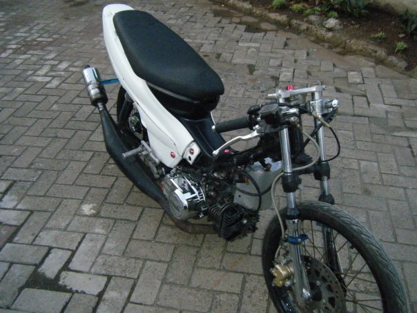 Gallery Pictures MotorBike: Yamaha F1Z R