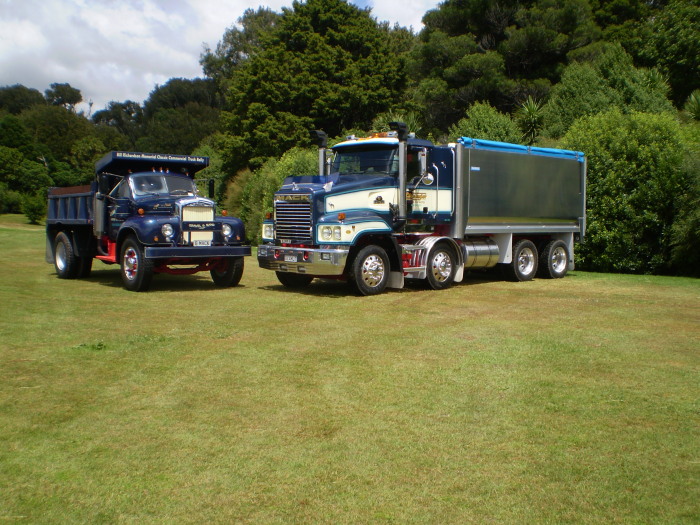KIWI TRUCKS AND MACHINES: Clive Taylor Trucks