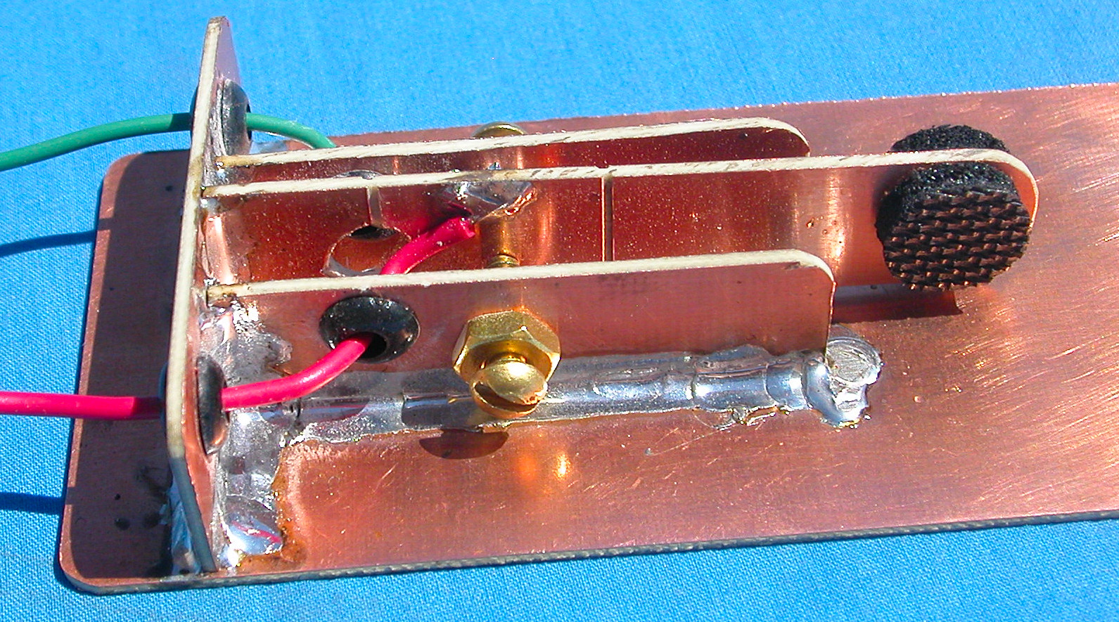 Trail-Friendly Radio Extra: KI6SN T-FR Single-Lever CW Paddle