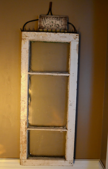 Thrifty Decorating: Old windows as wall decor