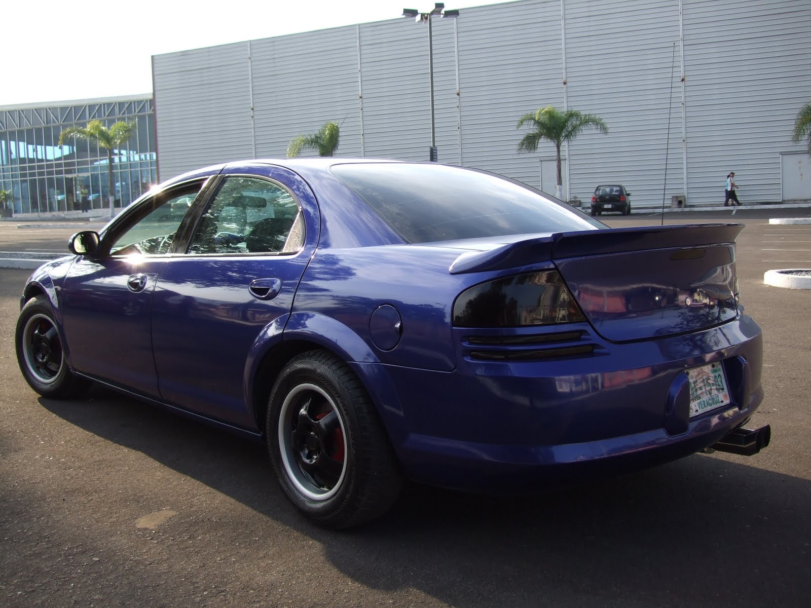 Un coche con mucho 'Stratus' ~ Revoluciones Por Minuto