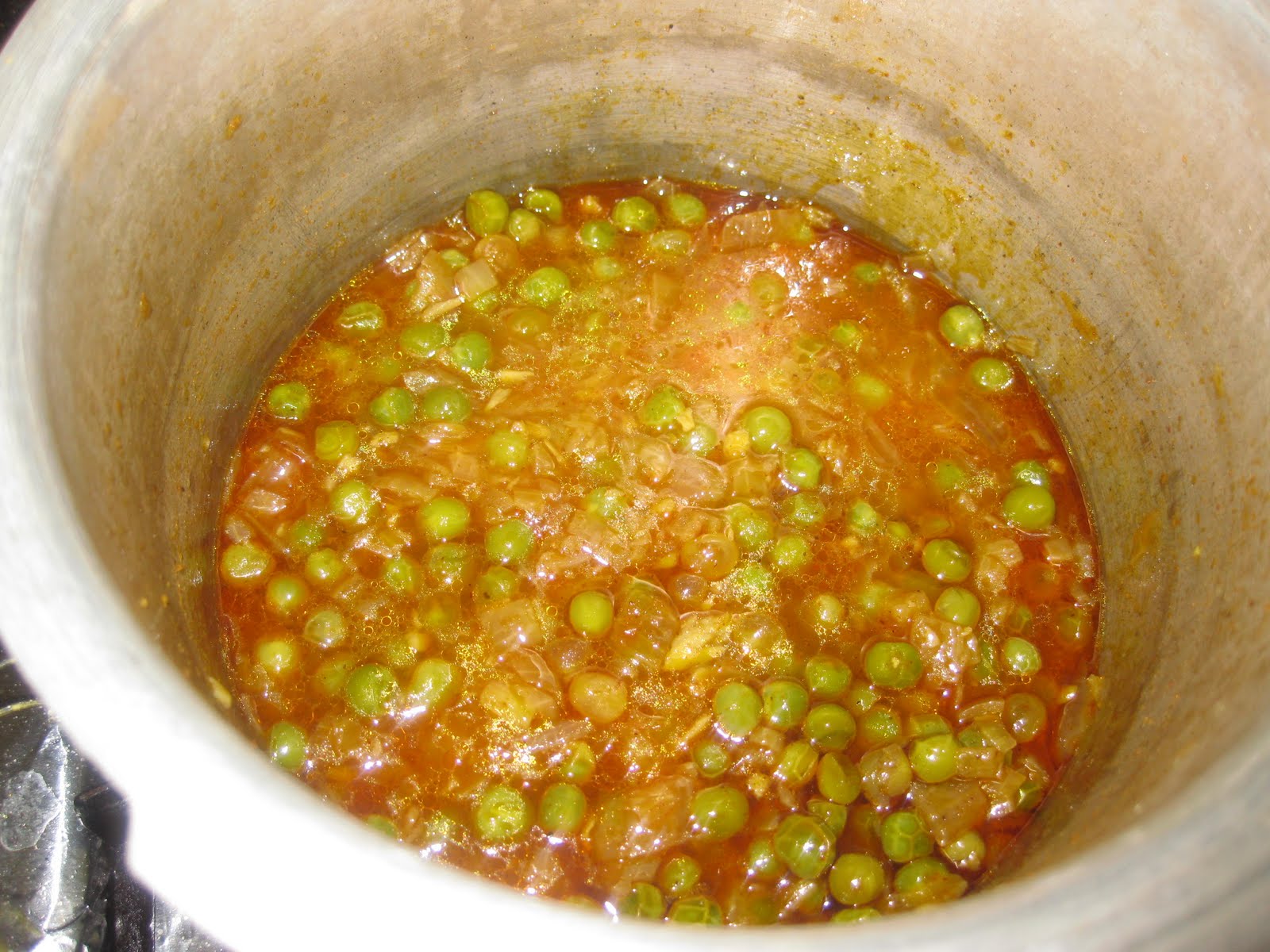 Divya's Recipes: Green Peas Masala Curry / Matar Masala