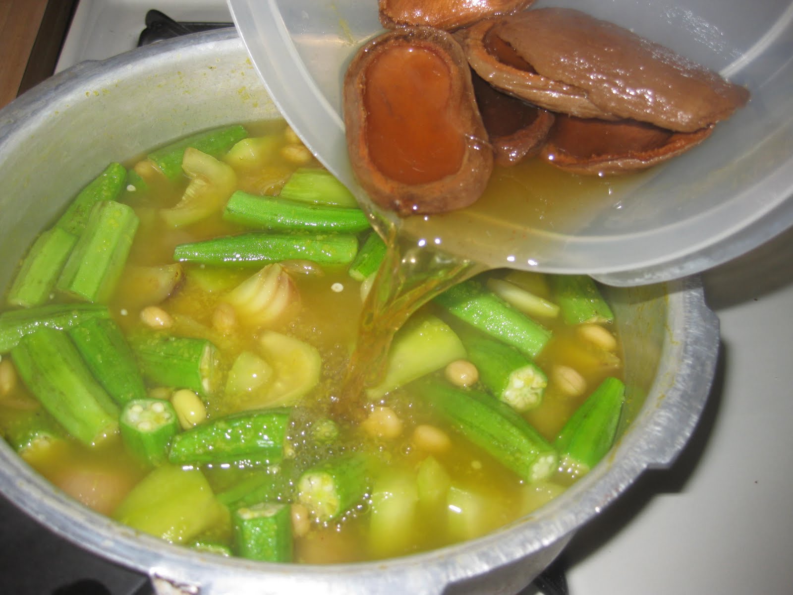 Divya's Recipes: Vegtables Pulusu / Mixed Vegetable Stew