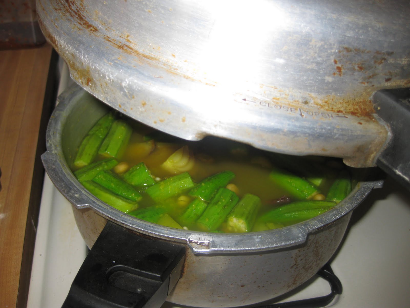 Divya's Recipes: Vegtables Pulusu / Mixed Vegetable Stew