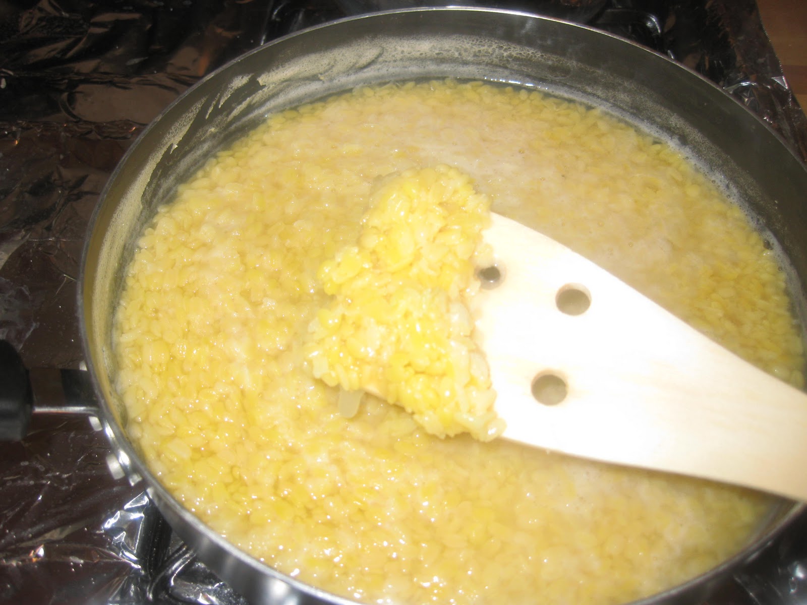 Divya's Recipes: Bobbatlu / Bhakshalu / Obbatu / Puran Poli