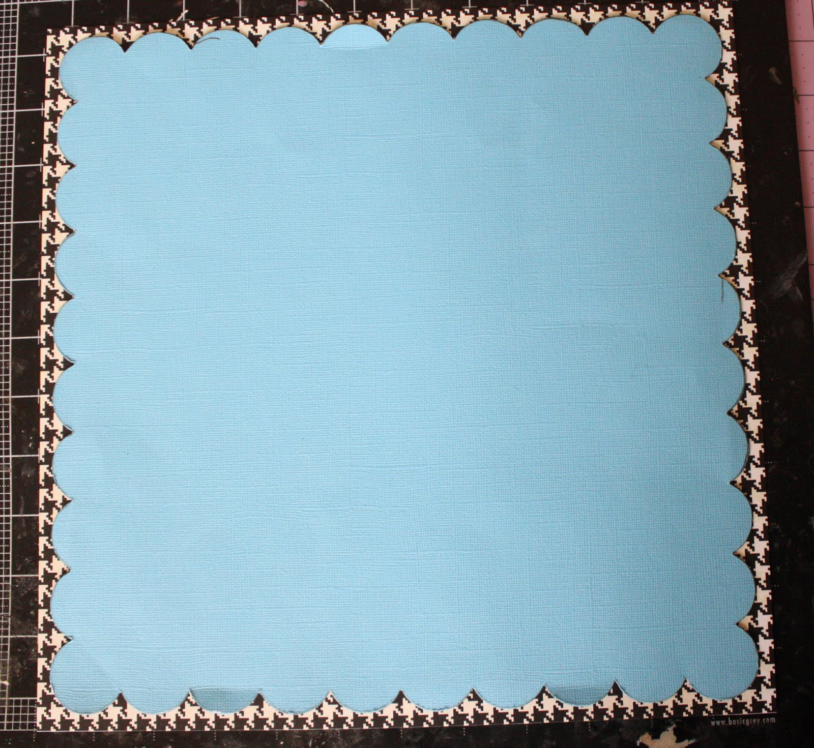 AngelicaScrappenings: Distressed Scallop Edges Tutorial