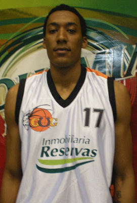 SANTIAGO: BENJAMIN COLON ENCESTA DOS TIROS LIBRES PARA SELLAR VICTORIA ...
