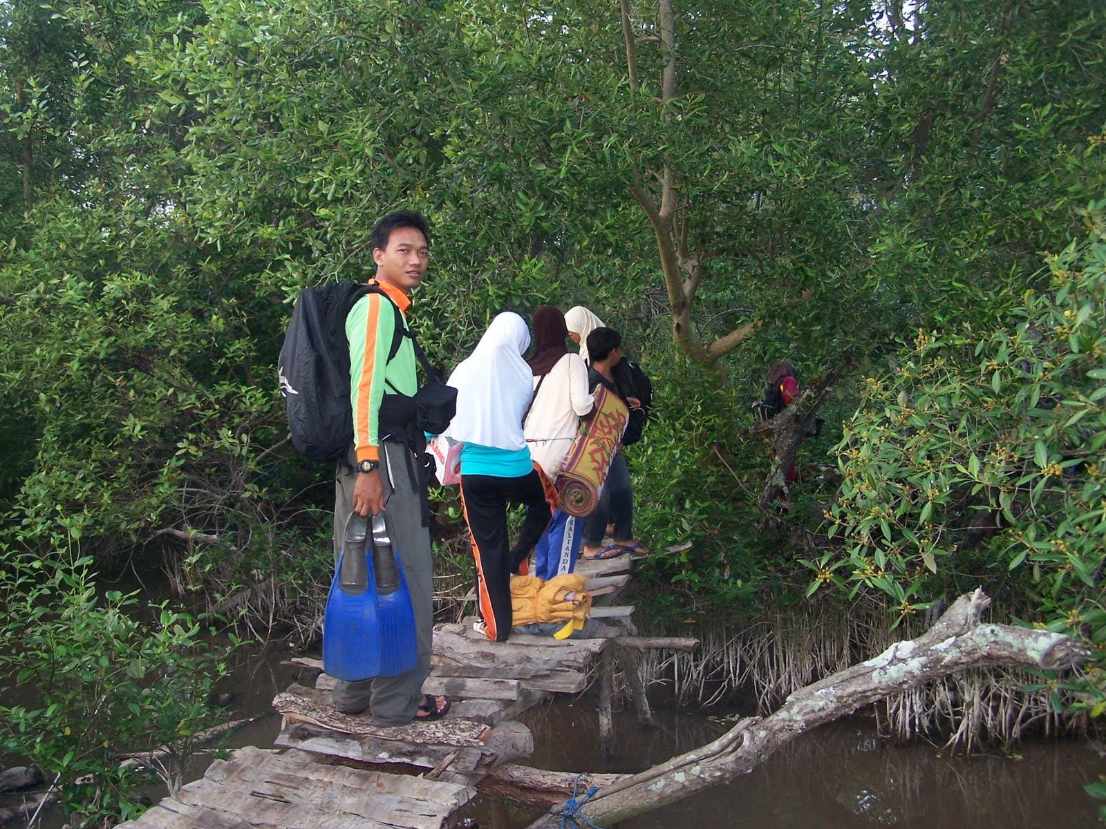NEWS TOURISM: Sebuku & Sebesi Island